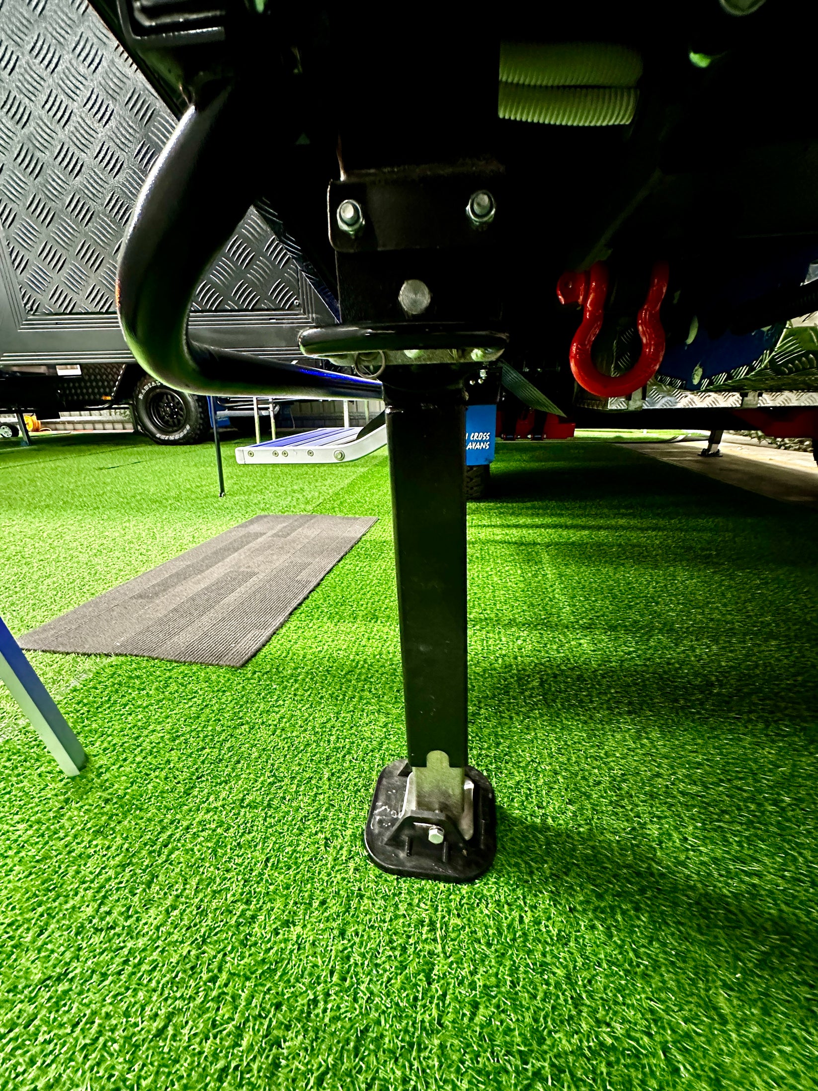 Heavy-Duty Caravan Stabiliser Leg | Bionic RV